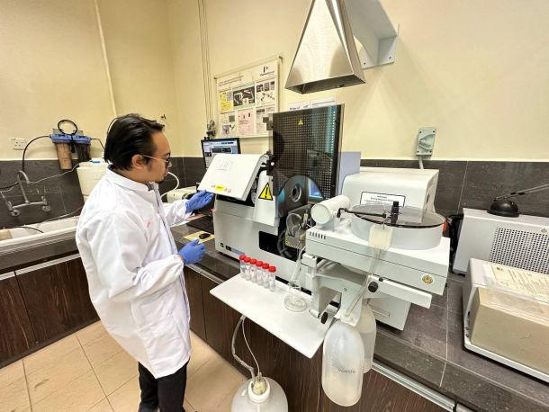 Pusat Penyelidikan Sains & Kejuruteraan - INSTRUMENTS